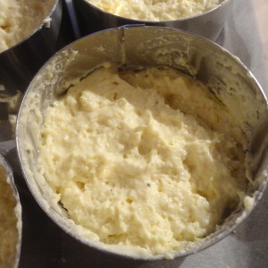 Bavarois vanille fruits rouges biscuit cake citron - La cuisine de Thomas